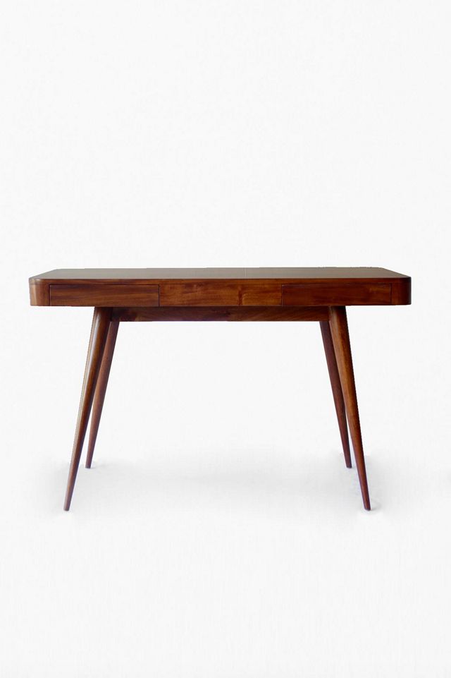 Moda Desk | Urban Outfitters