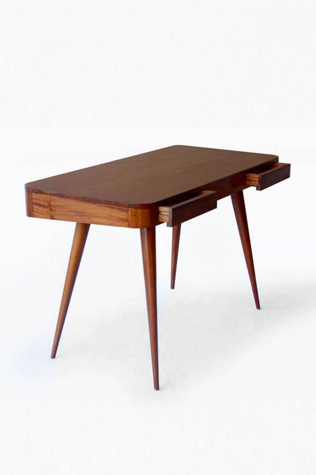 Moda Desk | Urban Outfitters