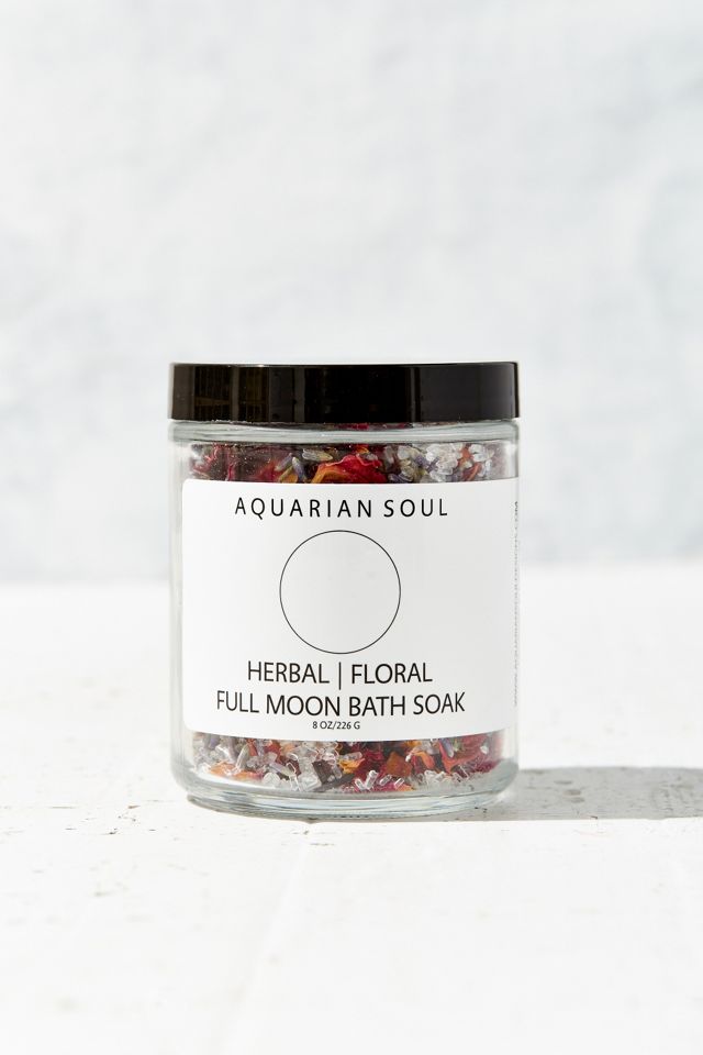 Aquarian Soul Full Moon Bath Soak | Urban Outfitters