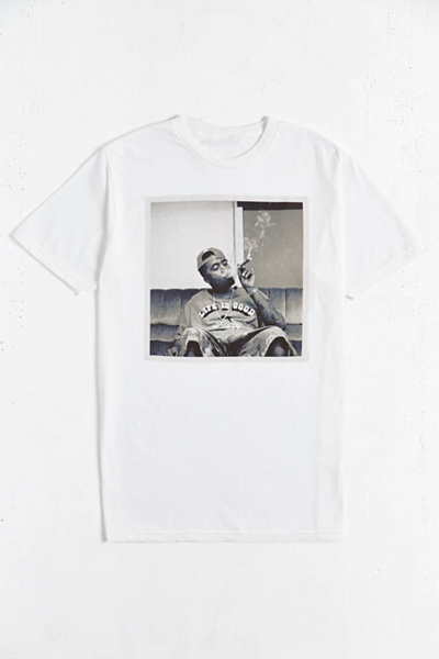 Nas Smoking Tee | Urban Outfitters
