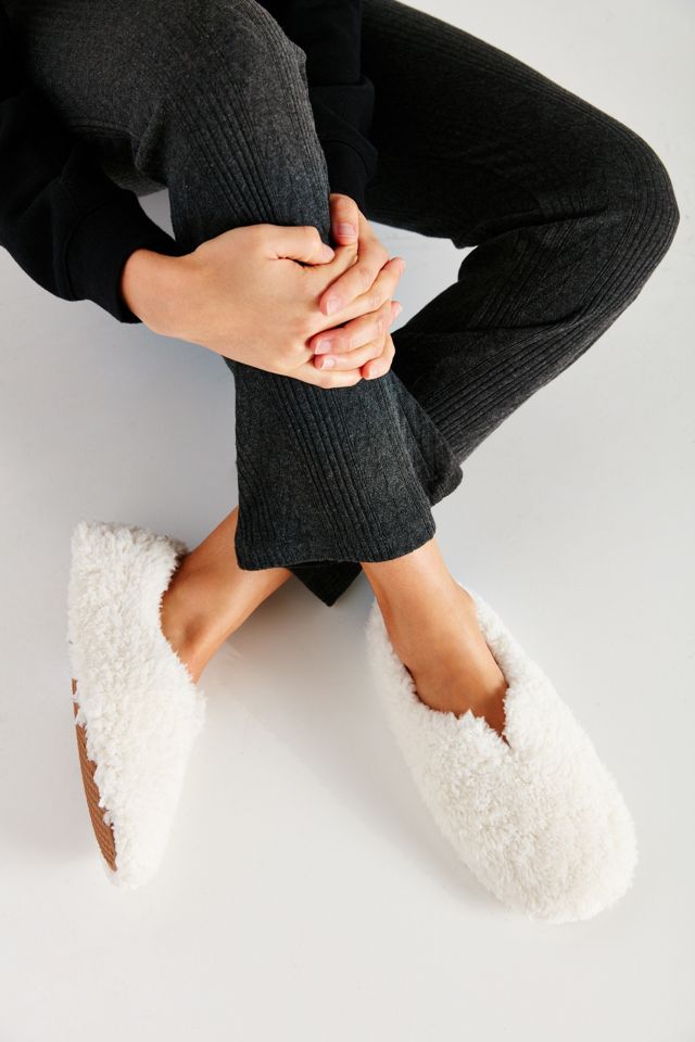 UO Fluffy Slipper | Urban Outfitters