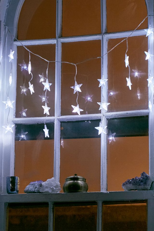 Battery Powered Light Star Curtain String Lights | Urban Outfitters