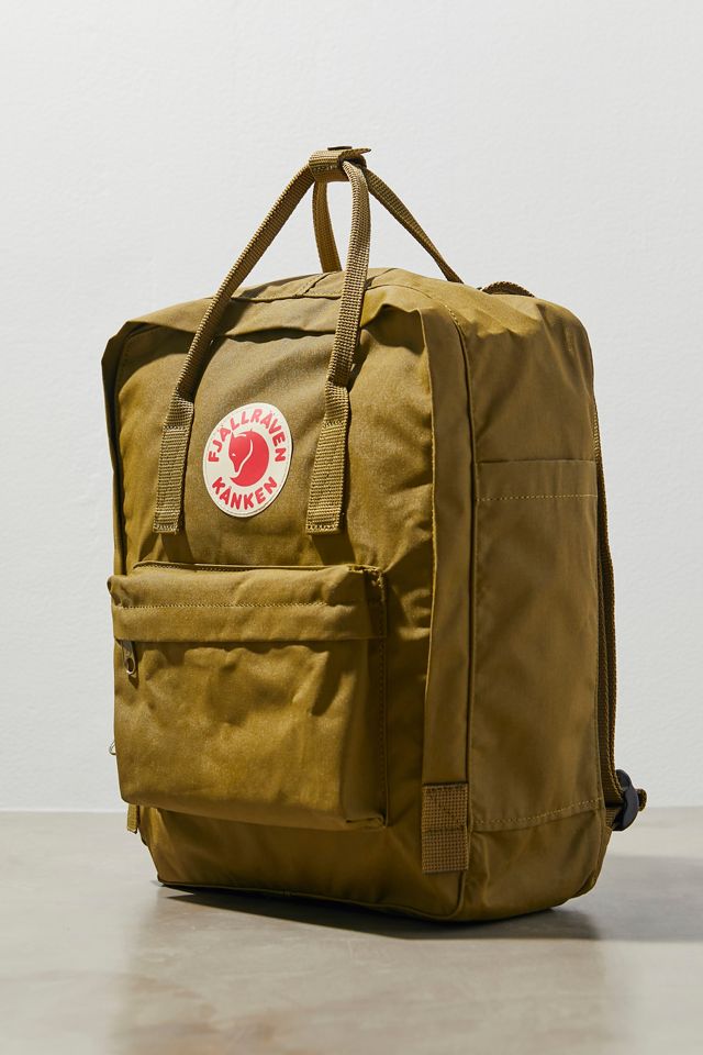 Fjallraven Kånken Classic Backpack | Urban Outfitters