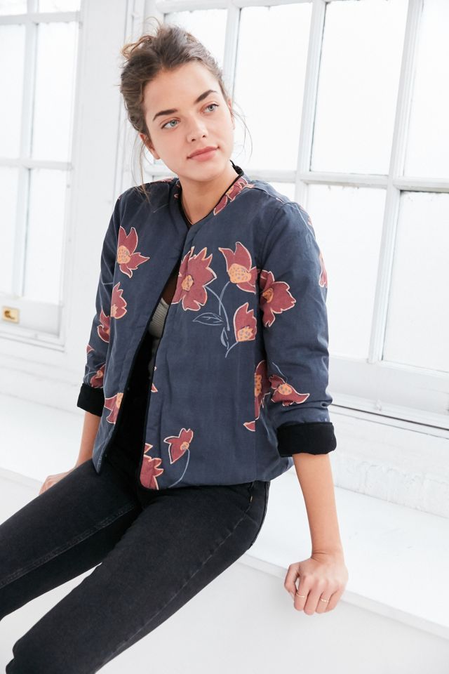 Kimchi Blue Wave Quilted Reversible Jacket | Urban Outfitters Canada