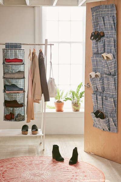 Gridlock Hanging Shoe Rack | Urban Outfitters