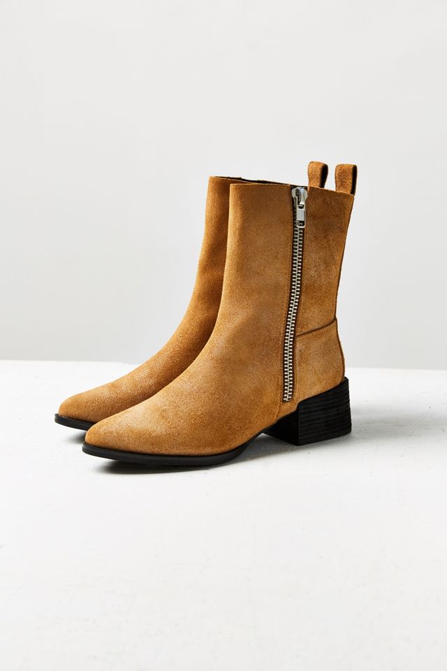Intentionally Blank Twelve 30 Boot | Urban Outfitters