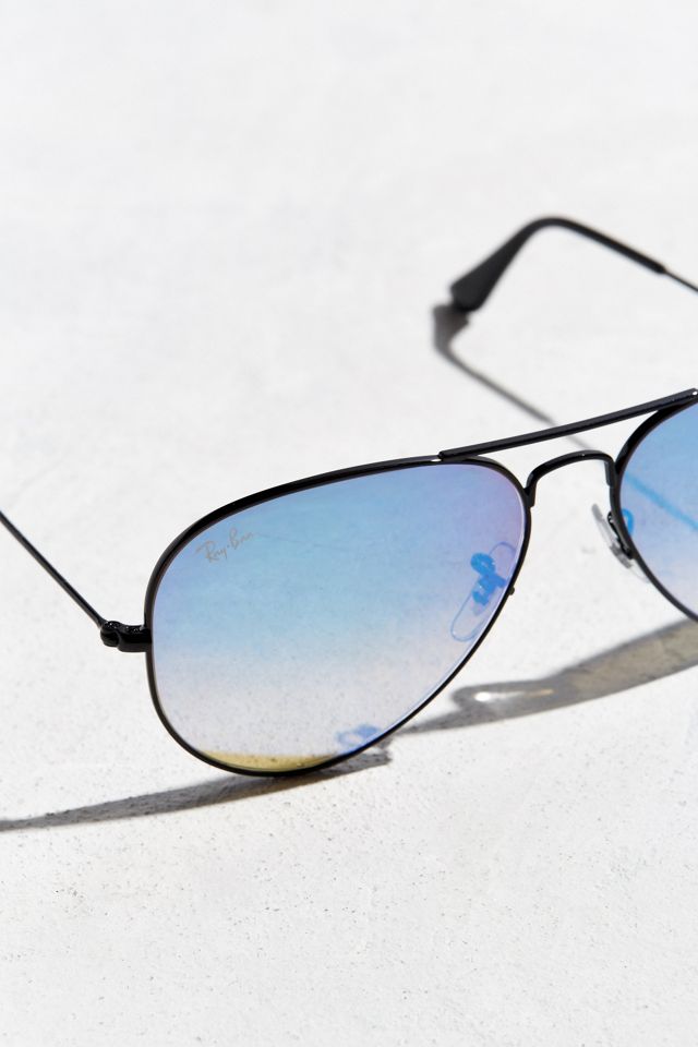 Ray-Ban Large Metal Aviator Sunglasses | Urban Outfitters