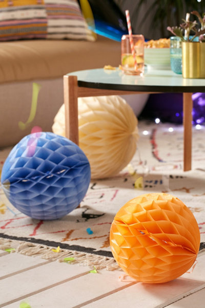 Pastel Honeycomb Decor Set | Urban Outfitters Canada