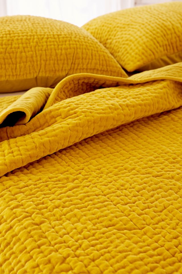 Luxe Seed Stitch Quilt | Urban Outfitters Canada