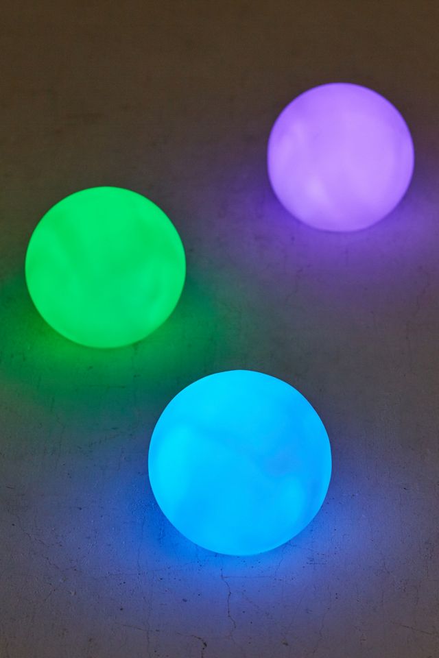 UO Exclusive Blind Box LED Orb Light | Urban Outfitters