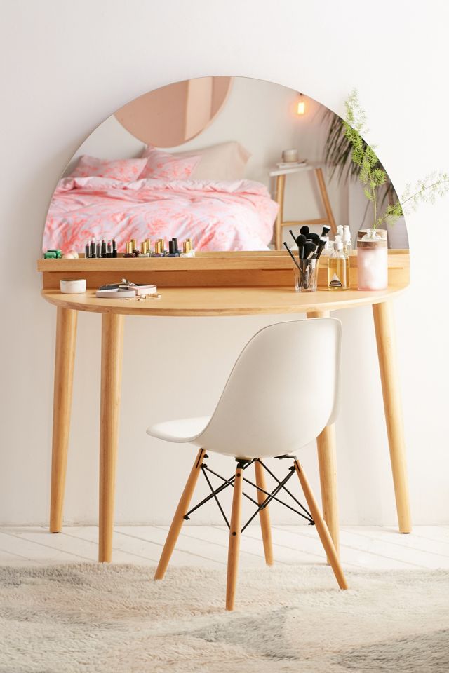 Arc Vanity | Urban Outfitters