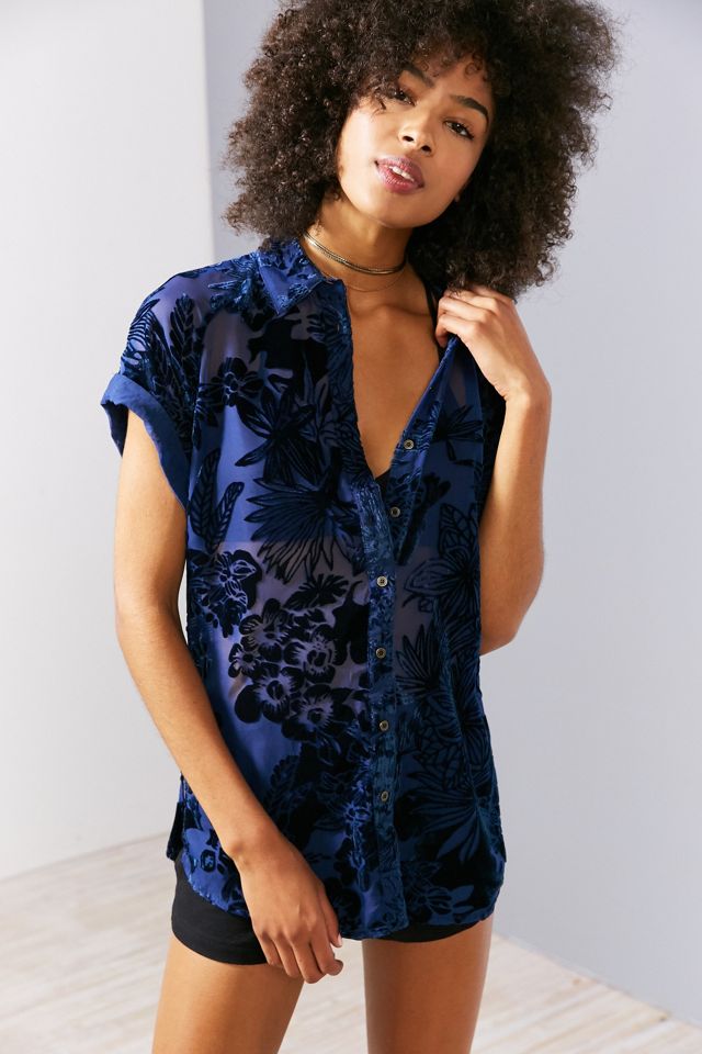 Ecote Anora Floral Burnout Velvet Button-Down Shirt | Urban Outfitters ...