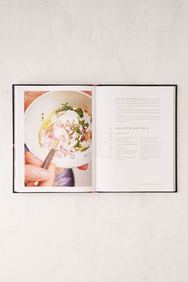 The Moon Juice Cookbook: Cosmic Alchemy For A Thriving Body, Beauty ...