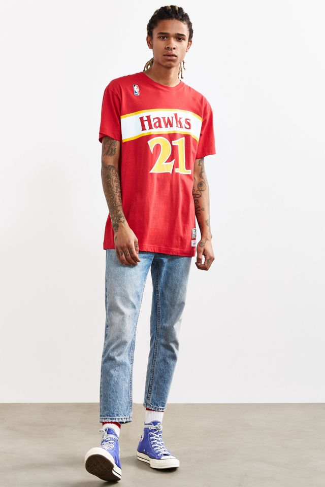 Mitchell & Ness Atlanta Hawks Dominique Wilkins Tee | Urban Outfitters