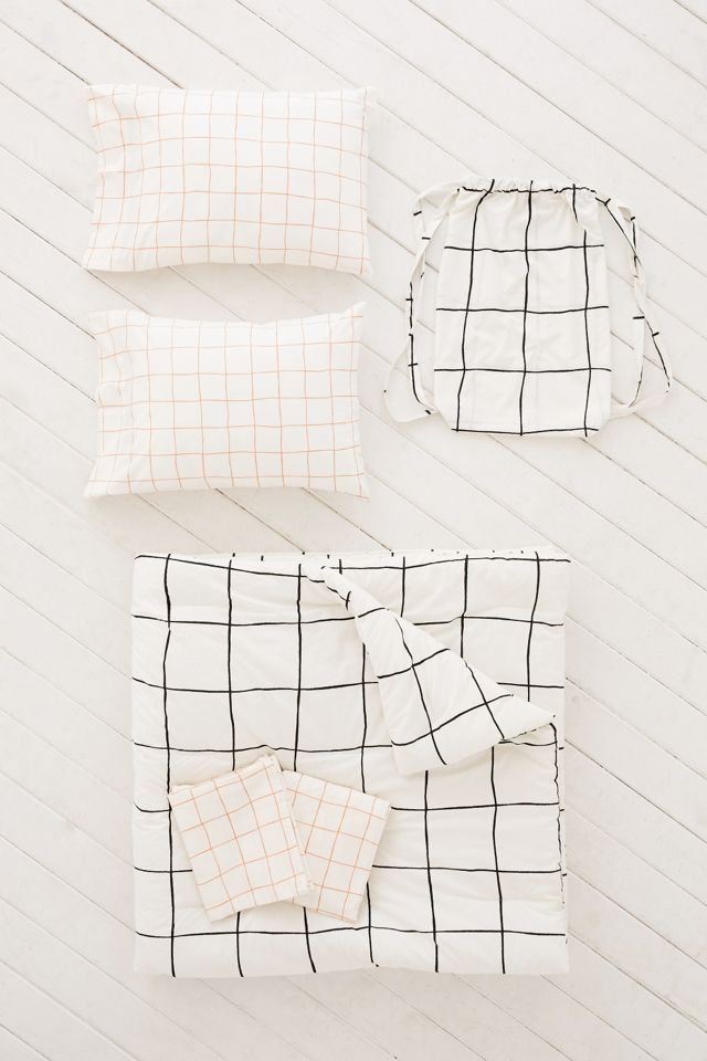 Wonky Grid Comforter Snooze Set | Urban Outfitters