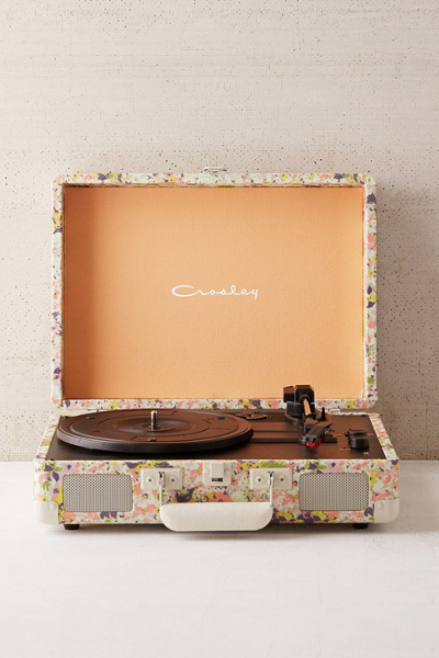 Crosley Presley Floral Cruiser Bluetooth Record Player | Urban Outfitters