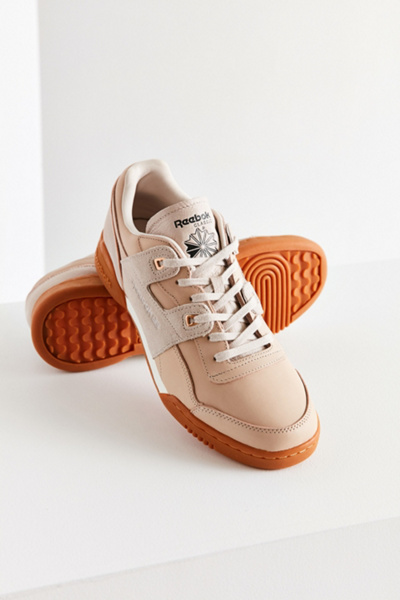 Reebok Workout Lo Plus Golden Sneaker | Urban Outfitters