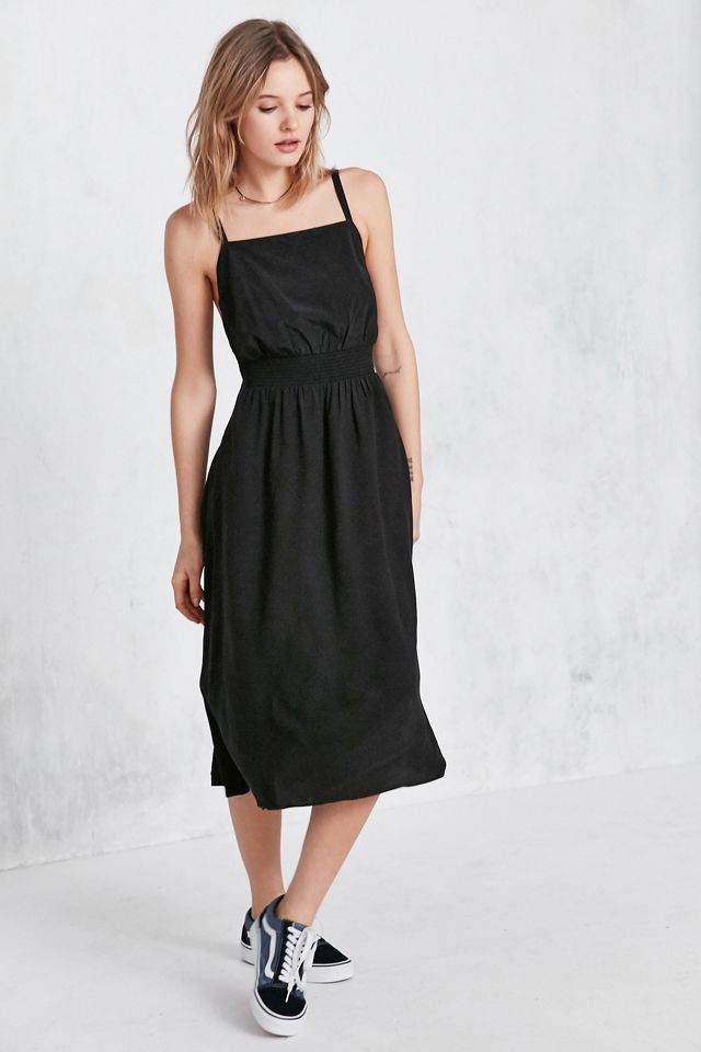 Cooperative Dolly Backless Apron Midi Dress | Urban Outfitters