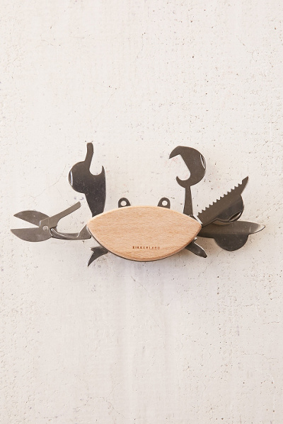 Crab Multi-Tool | Urban Outfitters