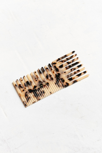 Eternally In Amber Multipurpose Comb | Urban Outfitters Canada