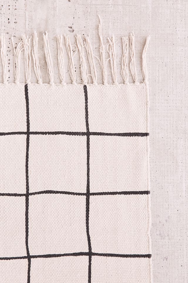 Wonky Grid Printed Rug | Urban Outfitters