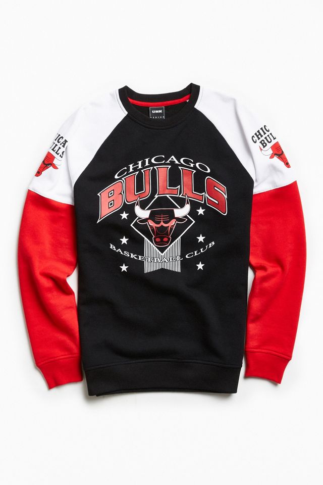Chicago Bulls '95 Fleece Crew Neck Sweatshirt | Urban Outfitters