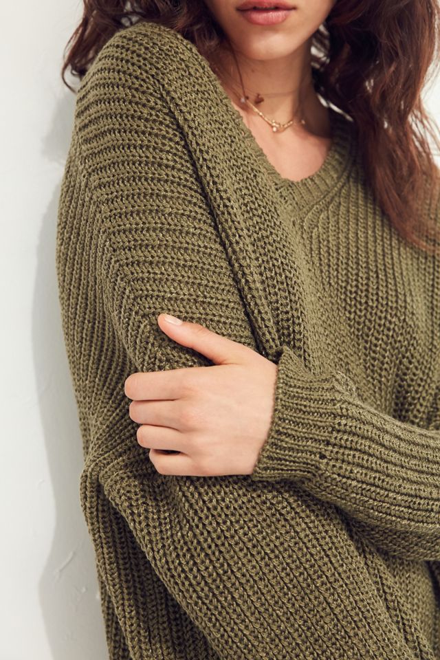 Ecote Olivia V-Neck Pullover Sweater | Urban Outfitters
