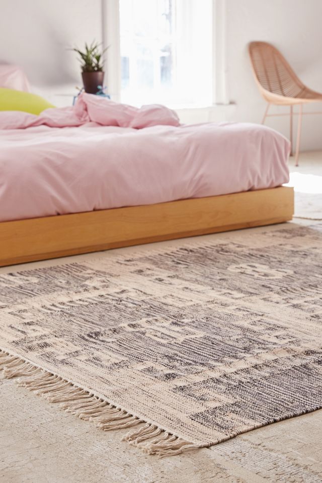 Rez Kilim Space-Dye Rug | Urban Outfitters