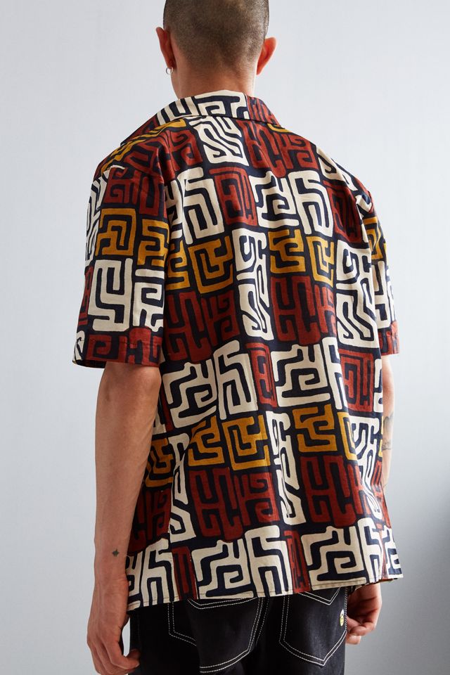 Mojo Kojo Maz Print Short Sleeve Button-Down Shirt | Urban Outfitters