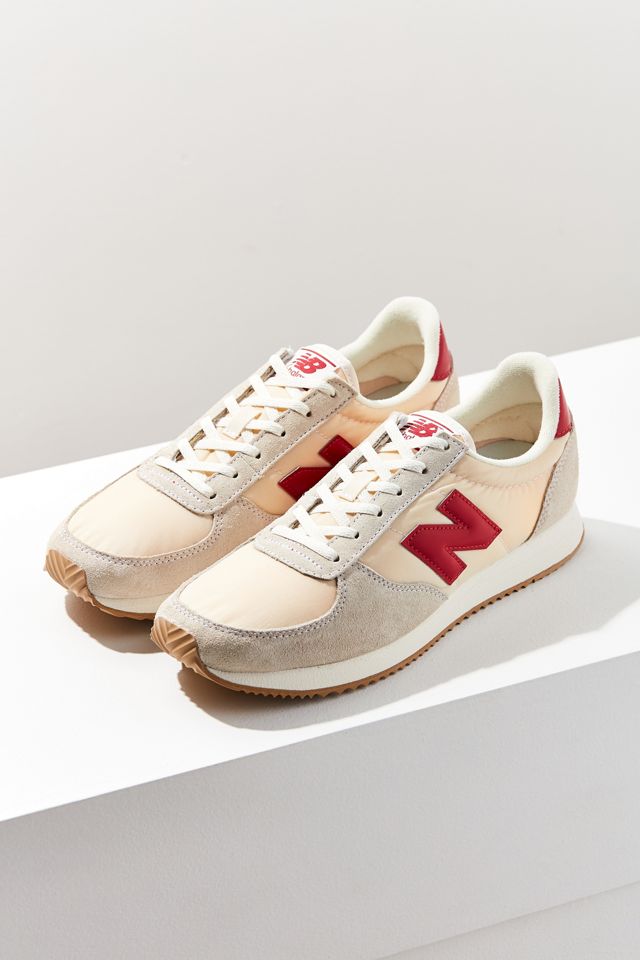 New Balance 220 Sneaker | Urban Outfitters