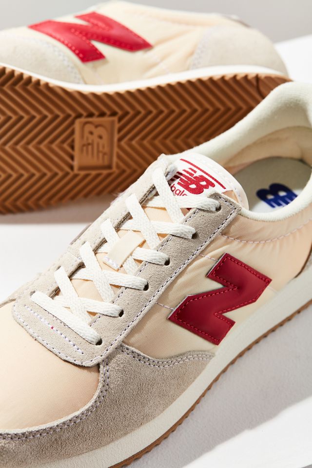 New Balance 220 Sneaker | Urban Outfitters