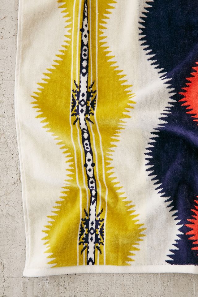 Pendleton Saguaro Oversized Towel | Urban Outfitters