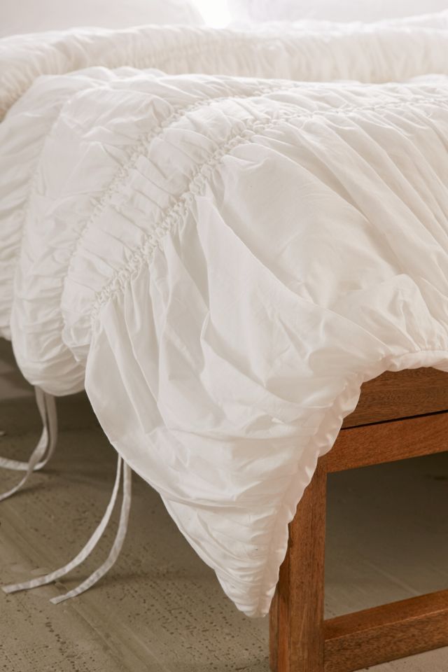 Rita Ruffle Comforter | Urban Outfitters