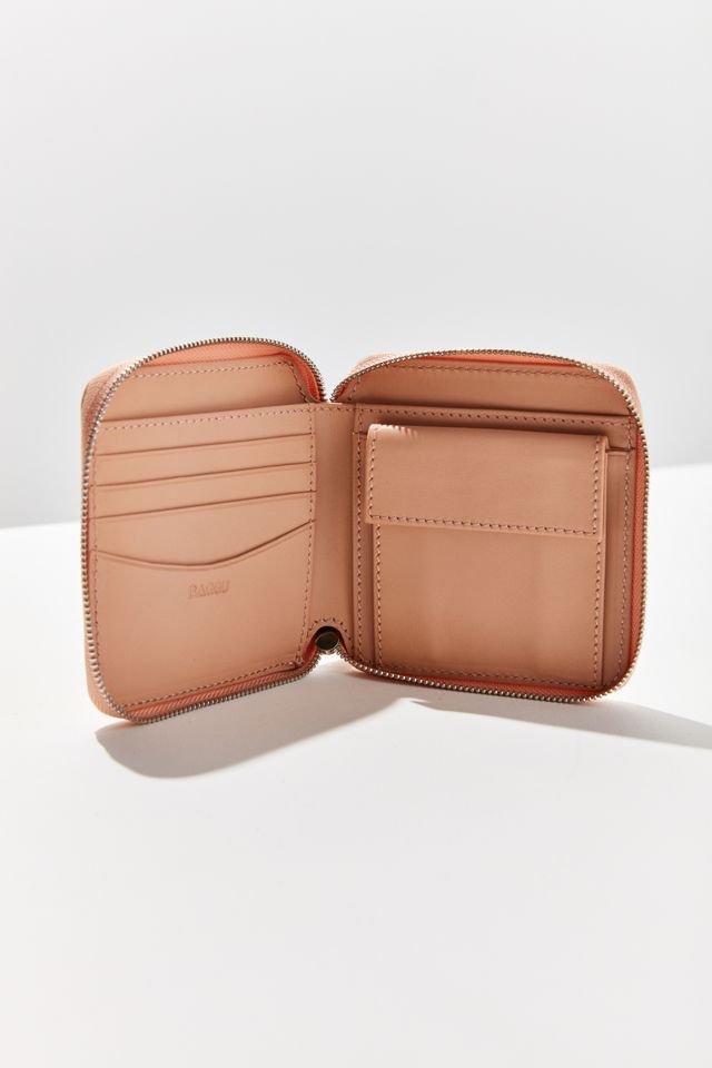 BAGGU Square Wallet | Urban Outfitters