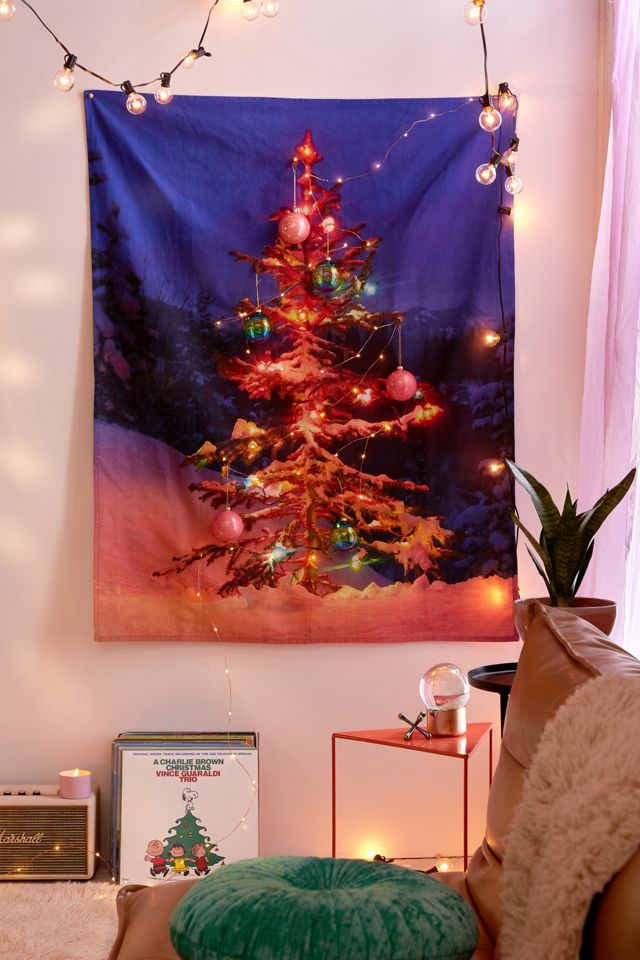 Snowy Christmas Tree Tapestry | Urban Outfitters