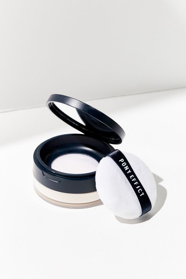 Pony Effect Mattifying Blur Loose Powder | Urban Outfitters