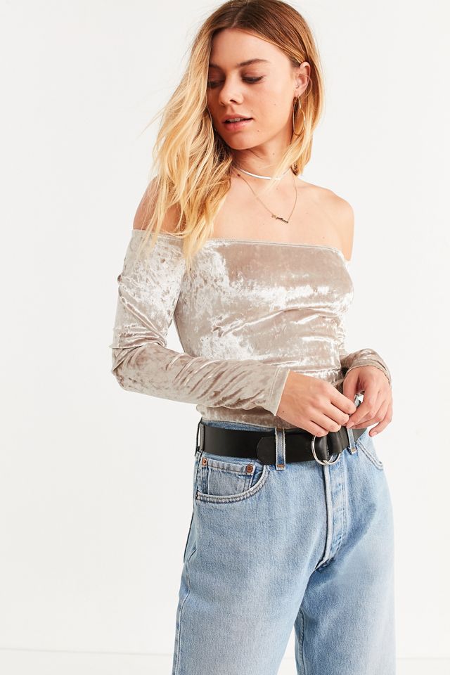 UO Off-The-Shoulder Velvet Top | Urban Outfitters