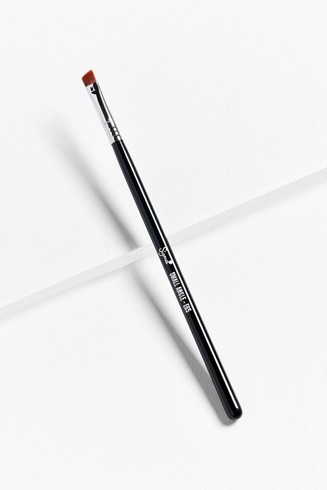 Sigma Beauty E65 Small Angle Makeup Brush | Urban Outfitters