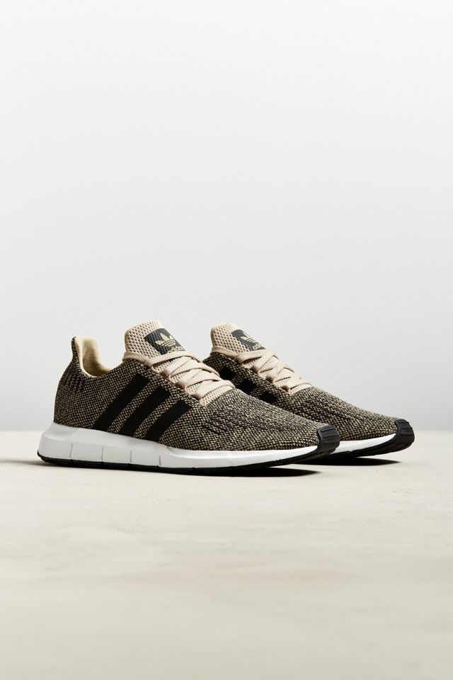adidas Swift Run Sneaker | Urban Outfitters