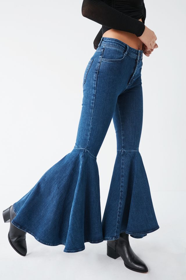 BDG High-Rise Extreme Ruffle Flare Jean | Urban Outfitters
