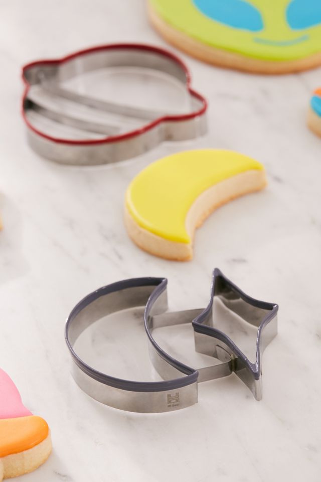 Outer Space Cookie Cutter Set | Urban Outfitters
