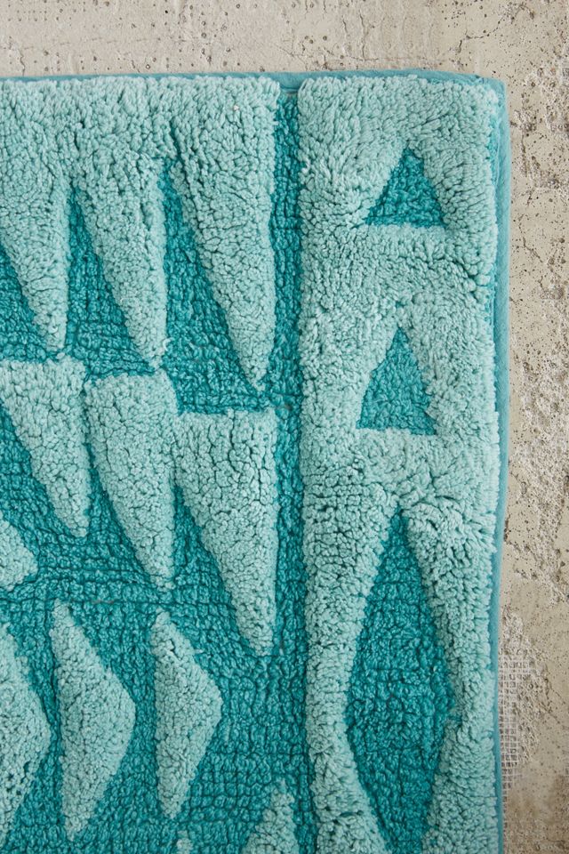 Pendleton Pecos Geo Sculpted Bath Mat | Urban Outfitters