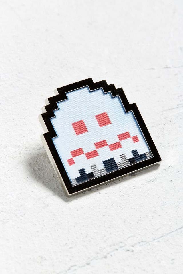 PAC-MAN Lenticular Ghost Pin | Urban Outfitters