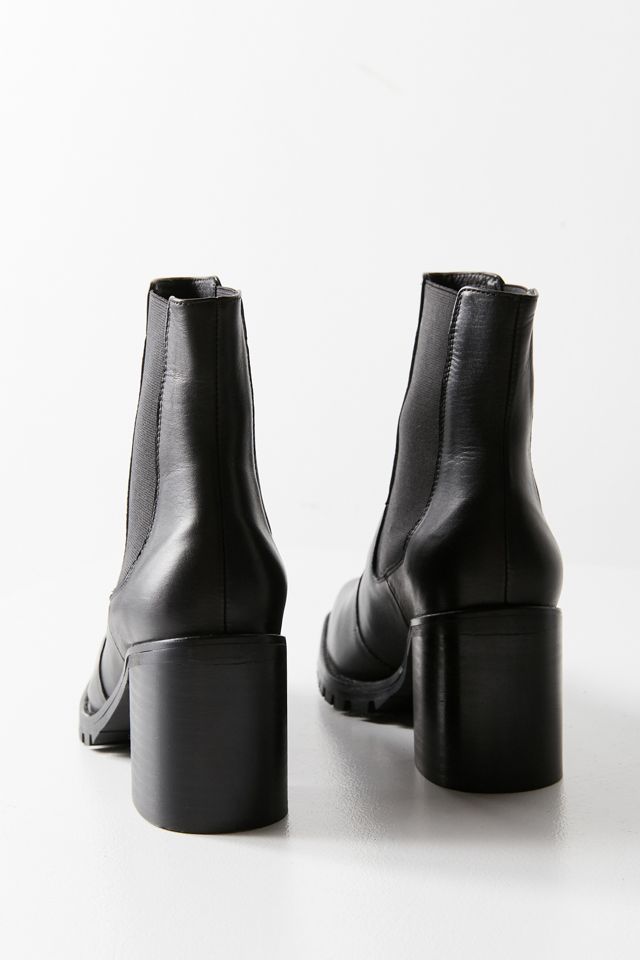 Beth Square Toe Chelsea Boot | Urban Outfitters