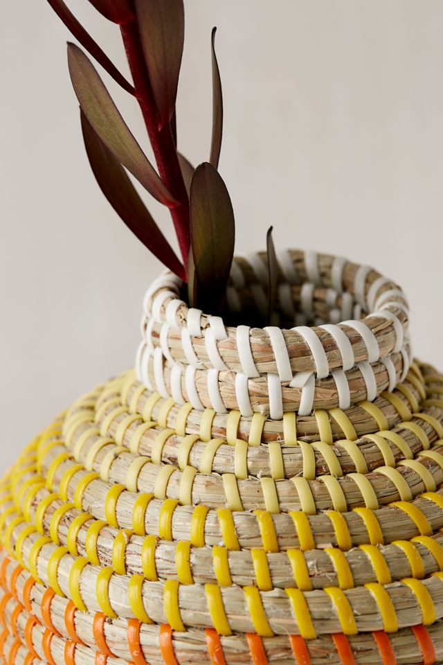 Dara Vase | Urban Outfitters Canada