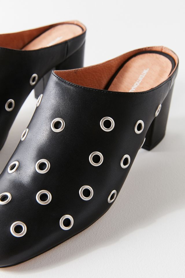 Intentionally Blank Circle Mule | Urban Outfitters Canada
