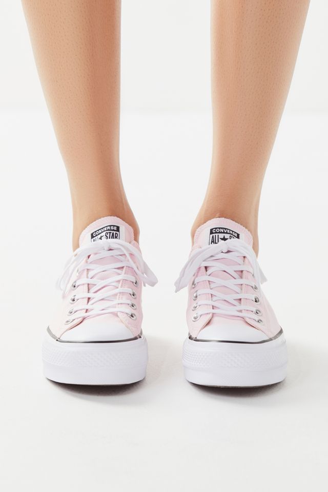 Converse Chuck Taylor Platform Lo Lift Sneaker | Urban Outfitters