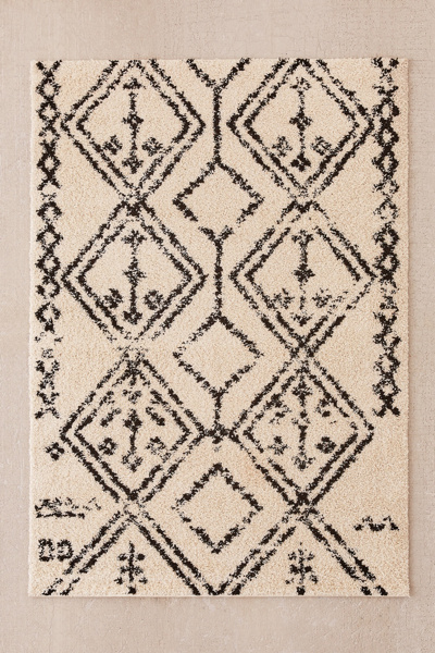 Wandering Lines Shag Rug | Urban Outfitters