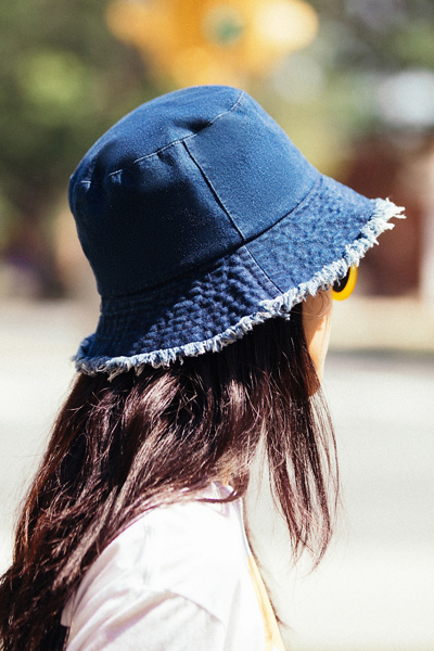 Raw Edge Denim Bucket Hat | Urban Outfitters