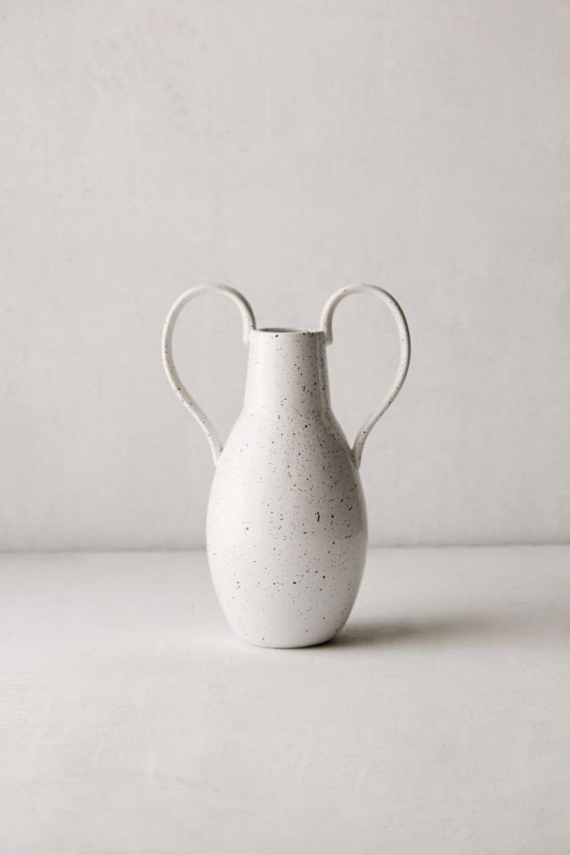 Audra Urn Vase | Urban Outfitters
